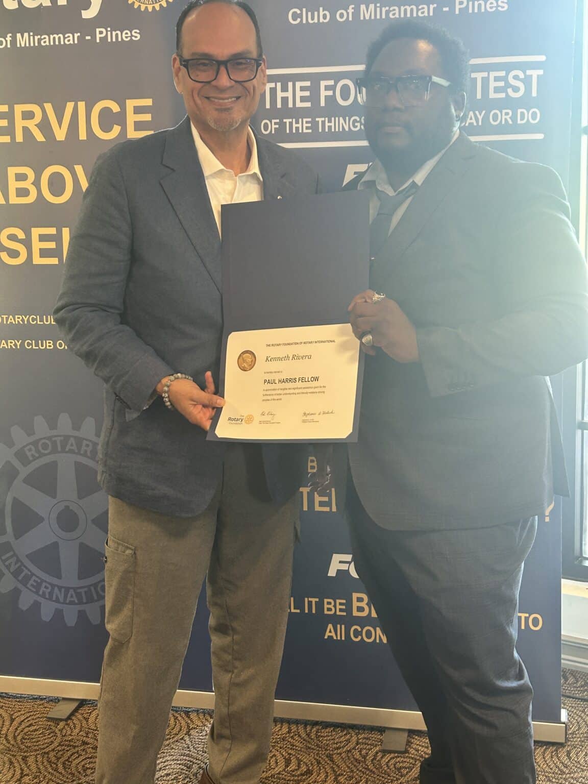 Waste Pro Kenneth Rivera galardonado con el Premio Rotary - Waste Pro